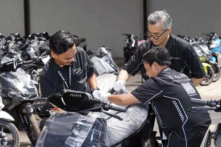 ALVA N3 Diserahkan Langsung ke Konsumen Oleh CEO ALVA